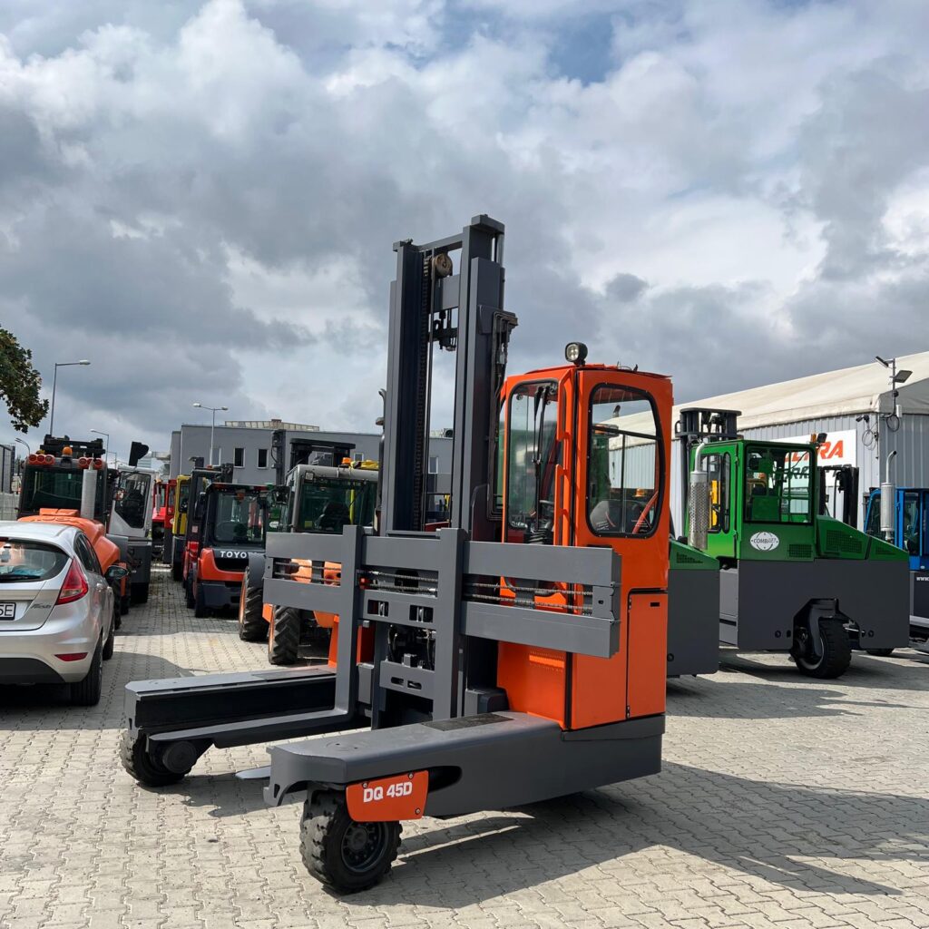 Hubtex DQ45-D Multidirectional forklift wide positioner - Ultra Forklifts
